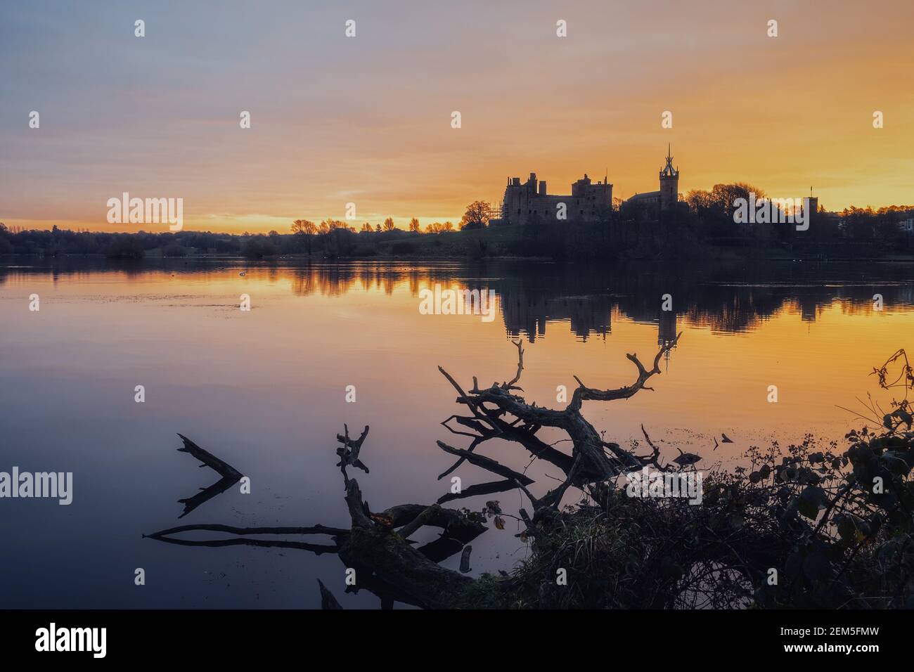 Old linlithgow hi-res stock photography and images - Alamy