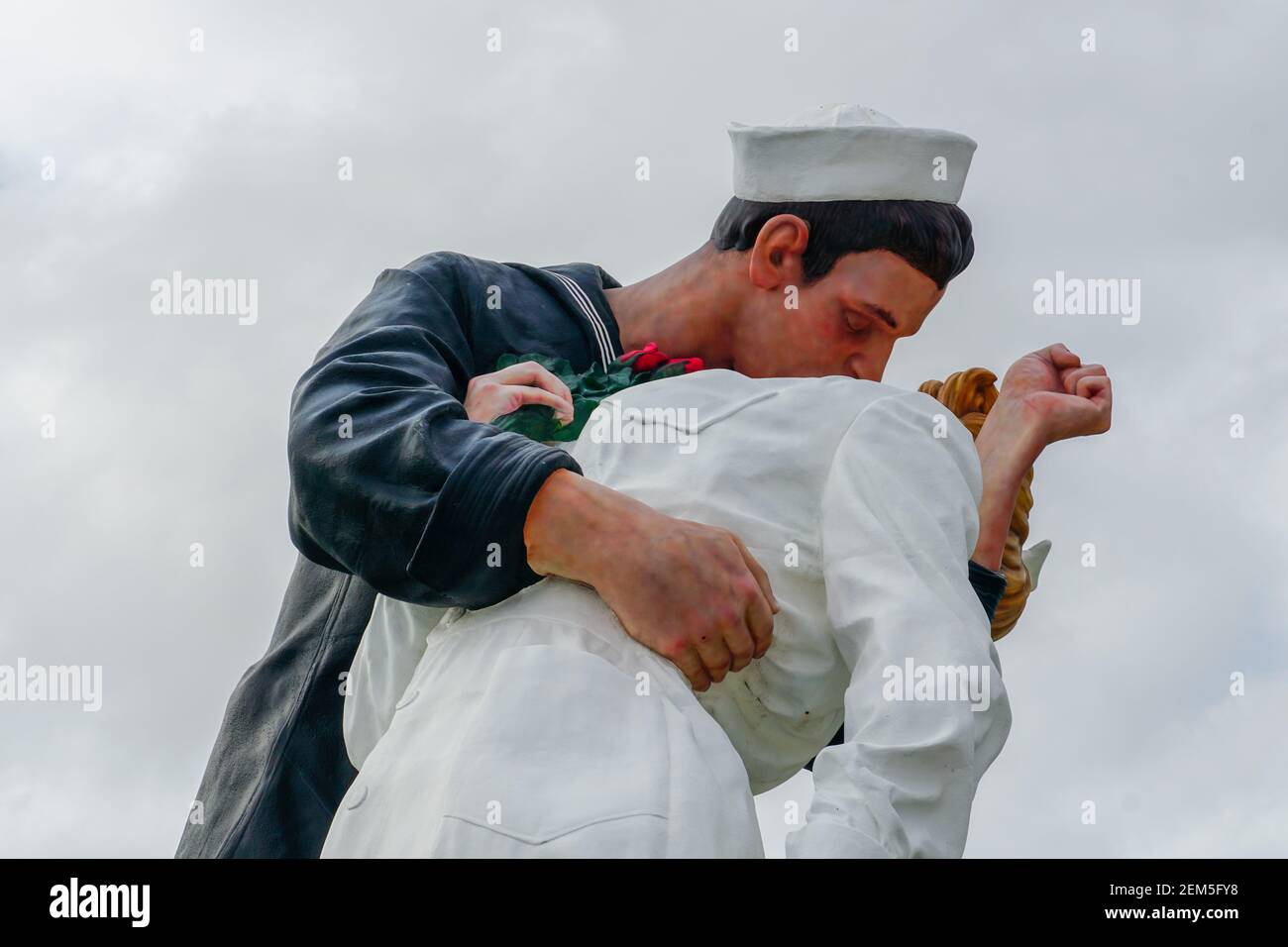 Where Is The Statue Of Navy Man Kissing Nurse at Jacob Lutz blog