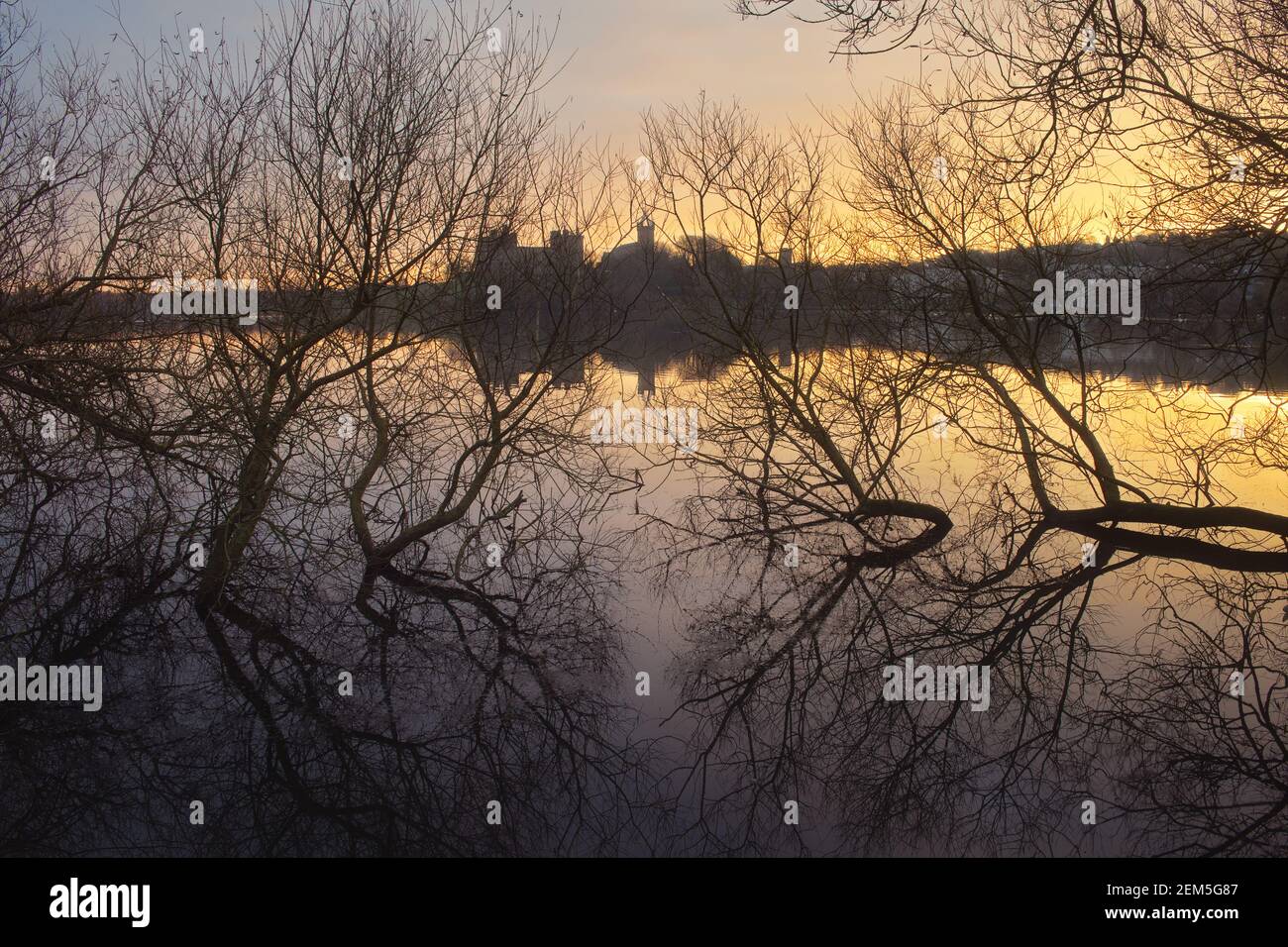 Old linlithgow hi-res stock photography and images - Alamy