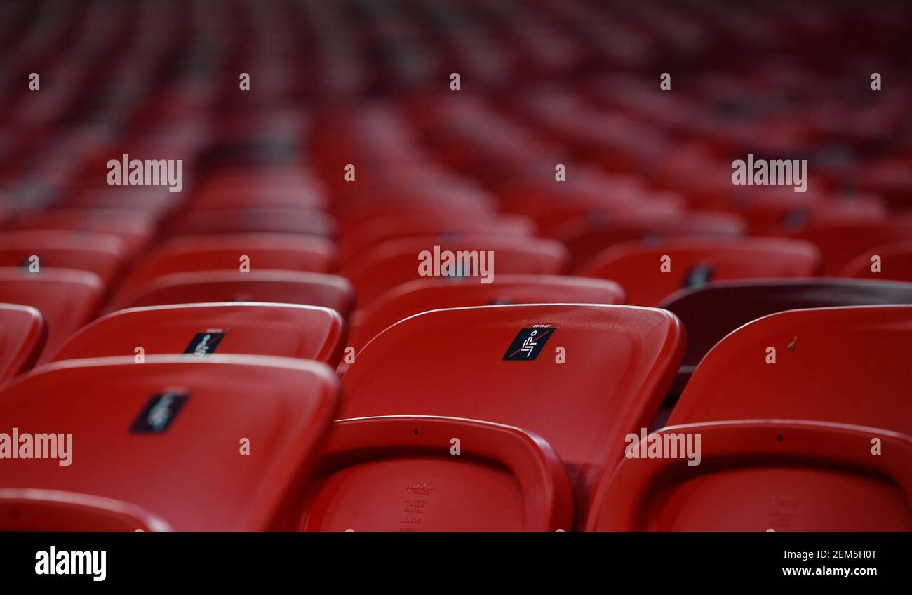 Manchester city empty seats hi-res stock photography and images - Alamy