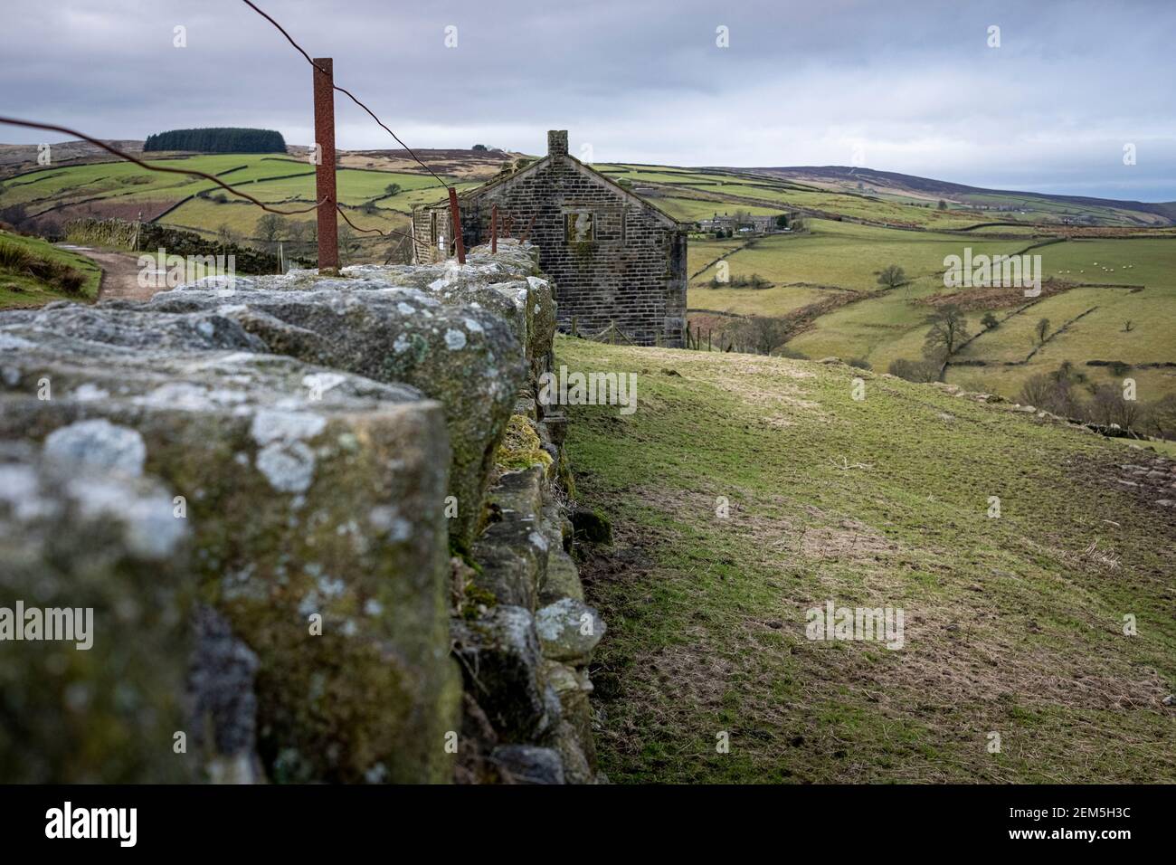 An old ruined farm building on the Bronte Way, near Bronte Falls ...