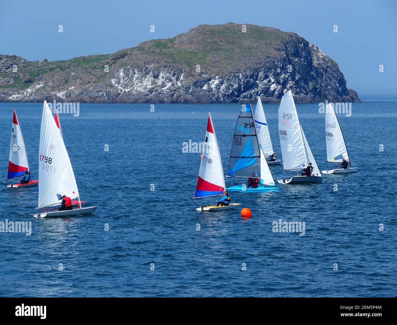 Sailing Dinghies racing at North Berwick Stock Photo - Alamy