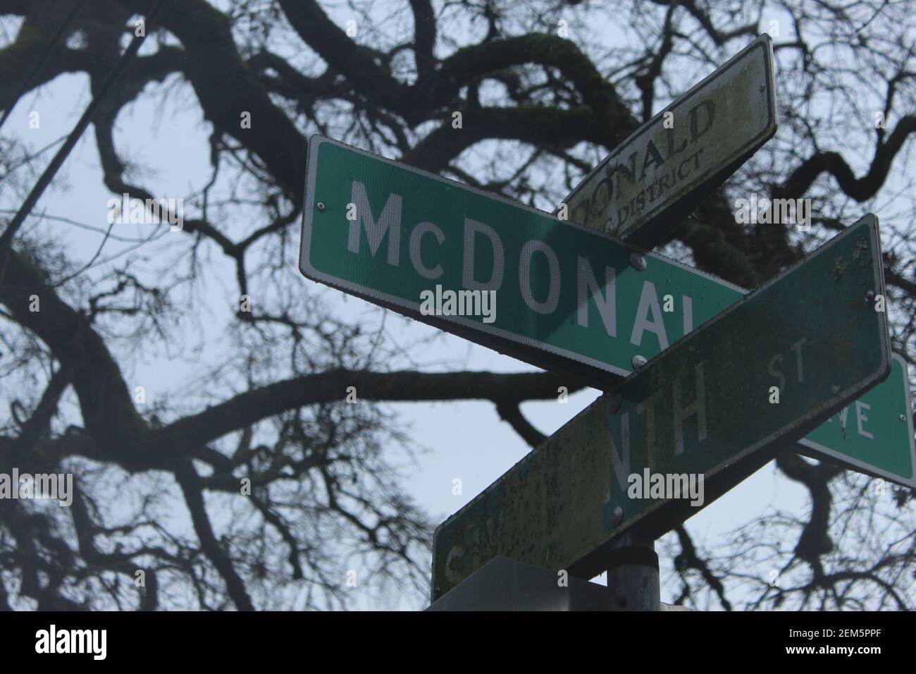Sign road sign signage hi-res stock photography and images - Alamy