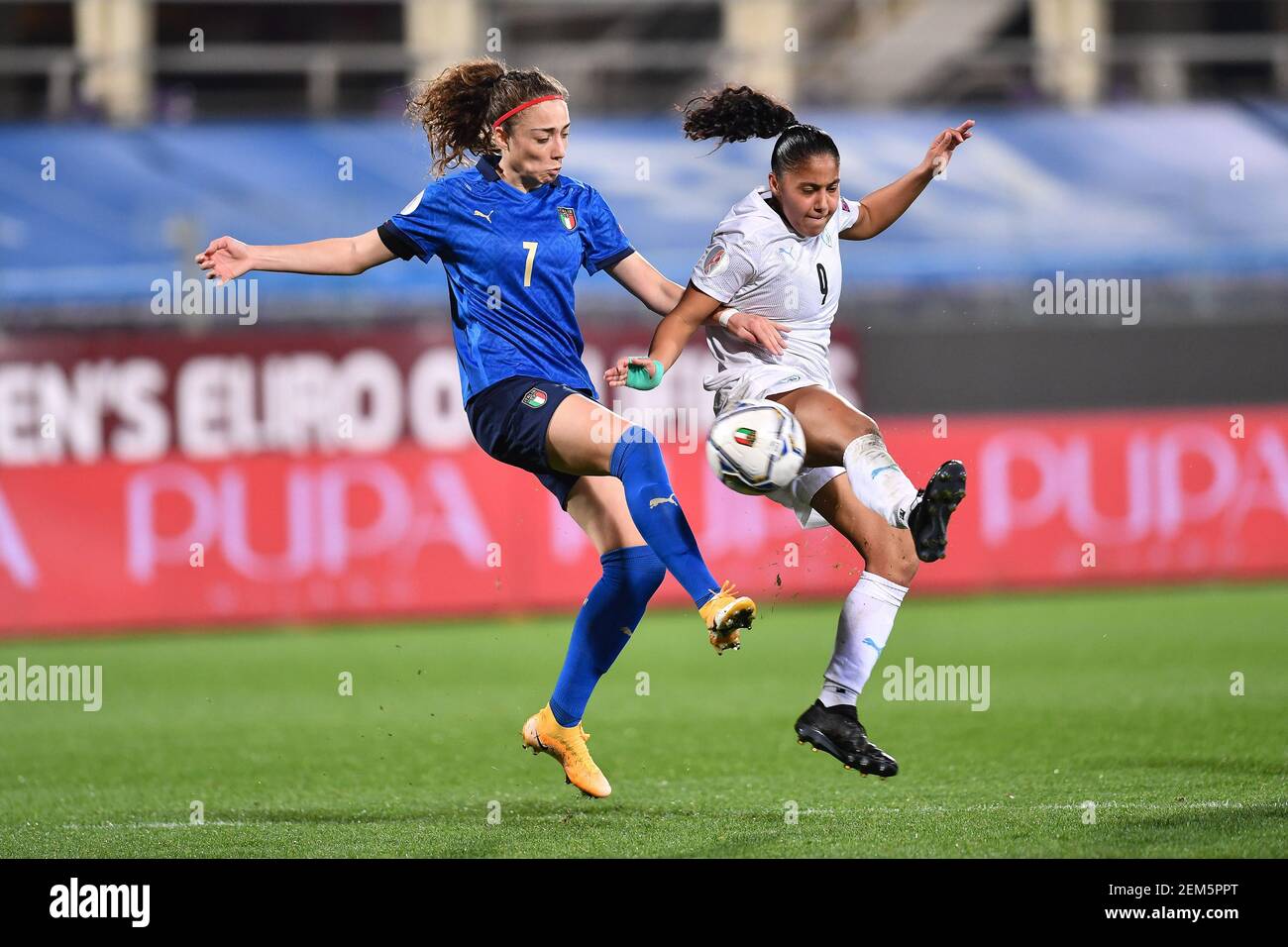 Israel international football player hi-res stock photography and ...