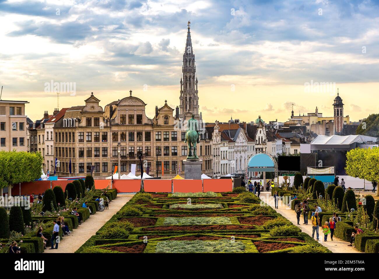 Cityscape of Brussels in a beautiful summer day Stock Photo - Alamy
