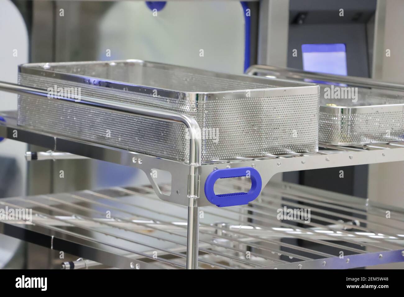 Medical washer disinfectors hi-res stock photography and images - Alamy