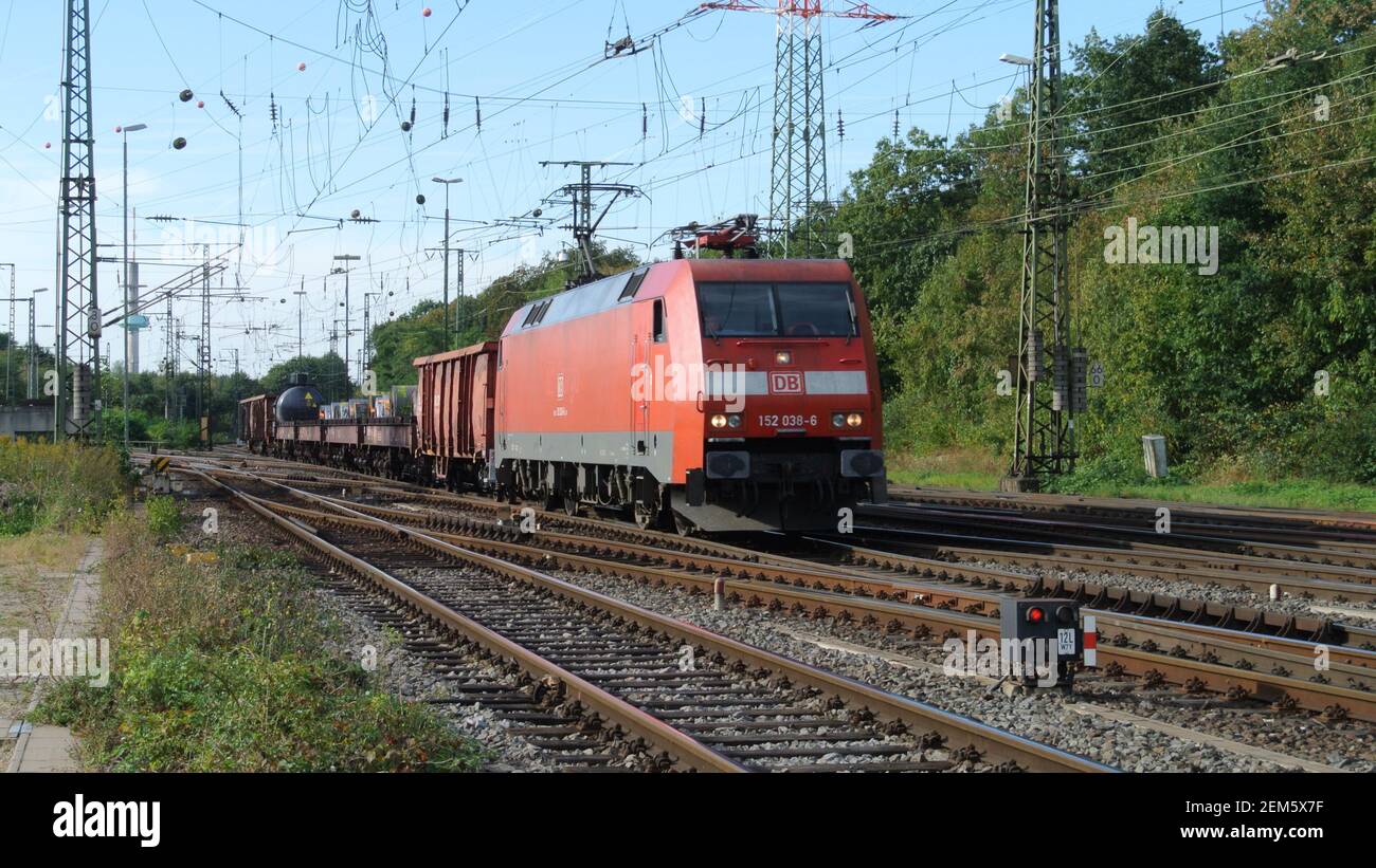 A class 152 electric powered locomotive, operated by Deutsche Bahn ...
