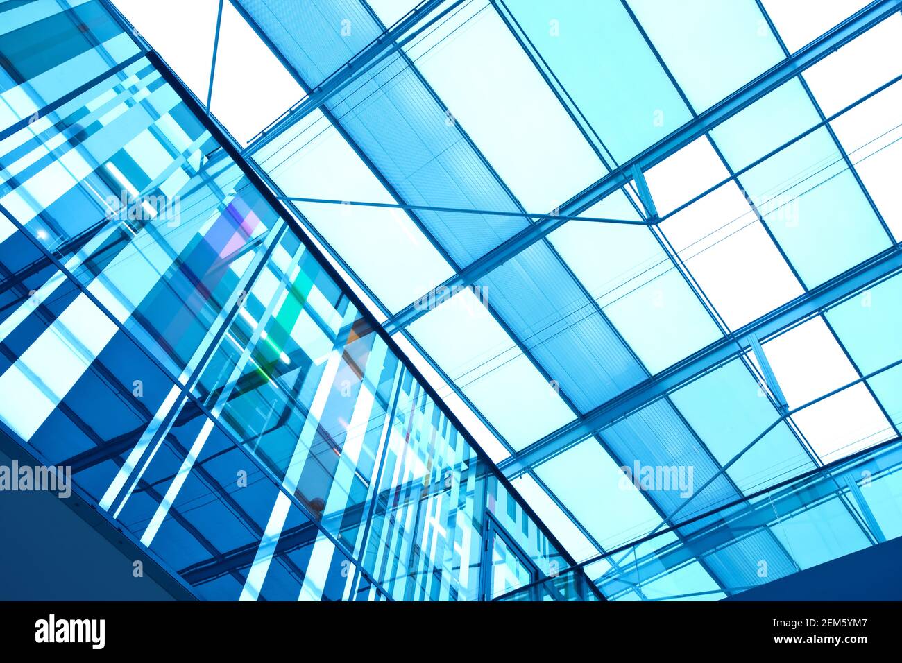 Horizontal skyscraper interior hi-res stock photography and images - Alamy