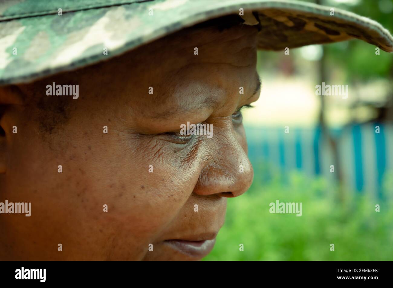 Elderly african american woman with blank stare Stock Photo - Alamy