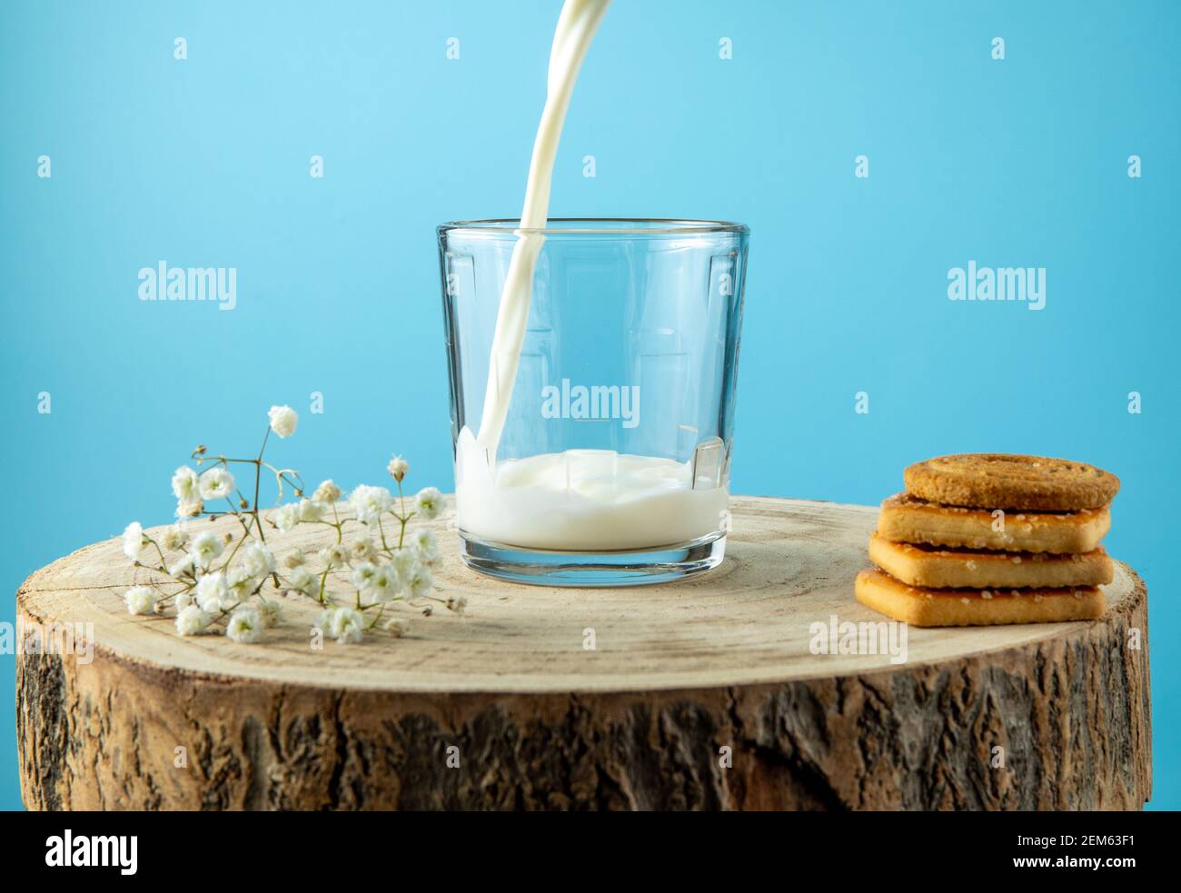 Pouring milk on kitchen hi-res stock photography and images - Alamy