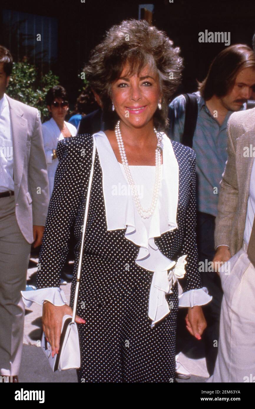 Elizabeth taylor 1985 hi-res stock photography and images - Alamy