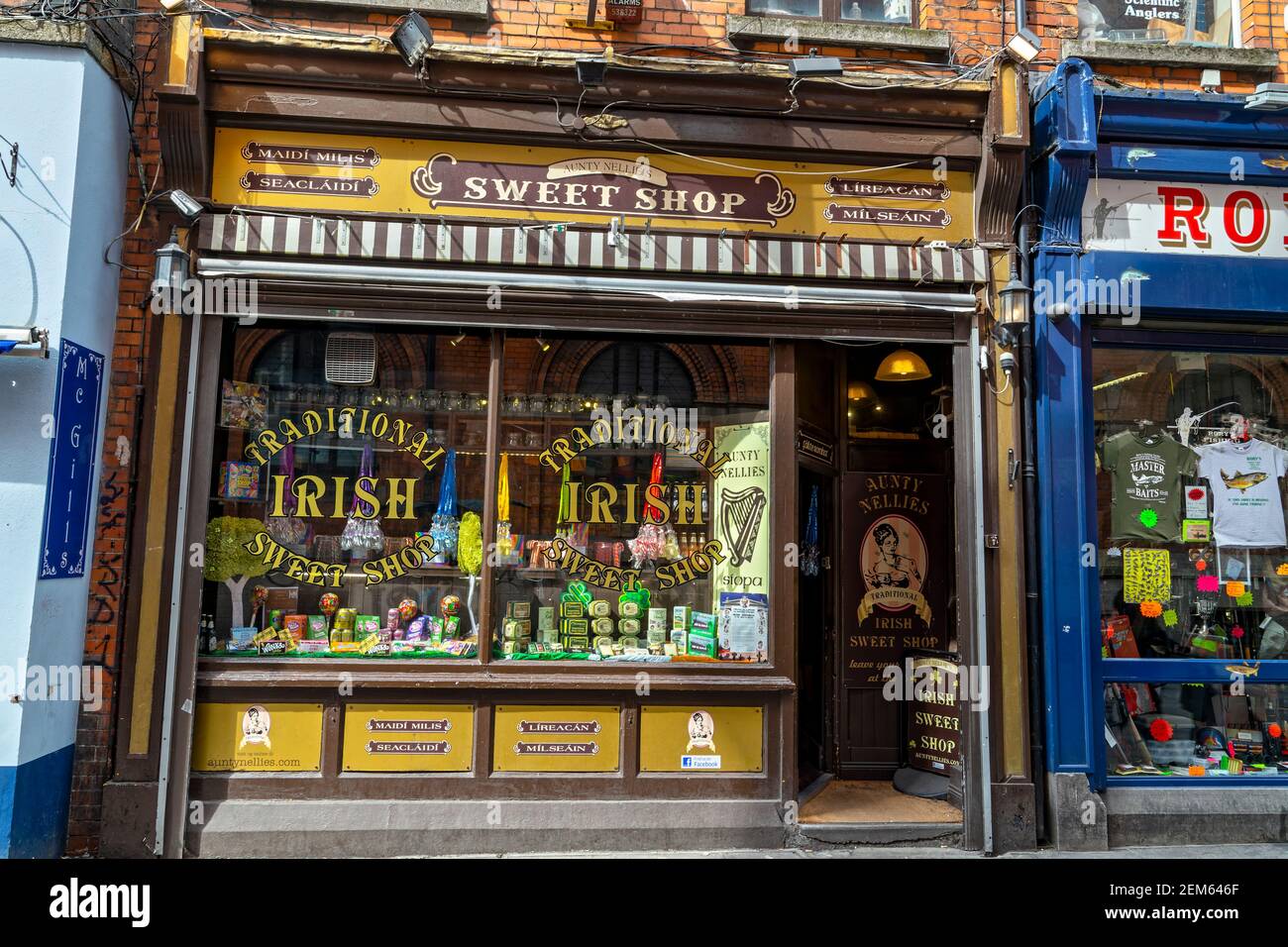Irish sweet shop hi-res stock photography and images - Alamy