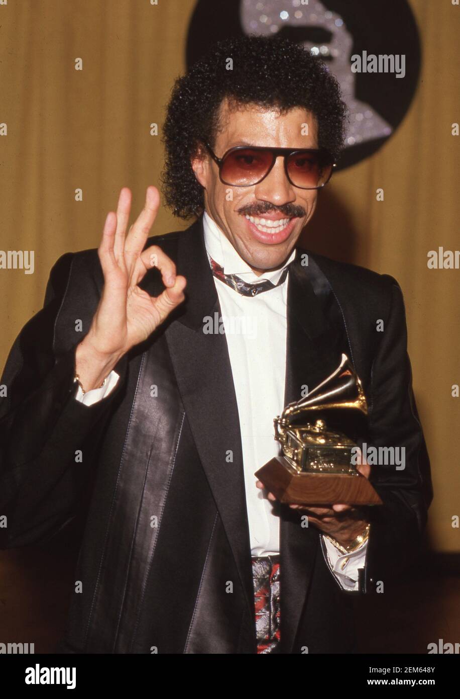 Lionel Richie at the Grammy Awards - February 26, 1985 in Los Angeles ...