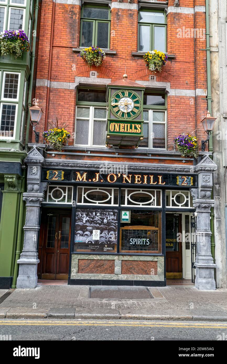 O'neills bar hi-res stock photography and images - Alamy