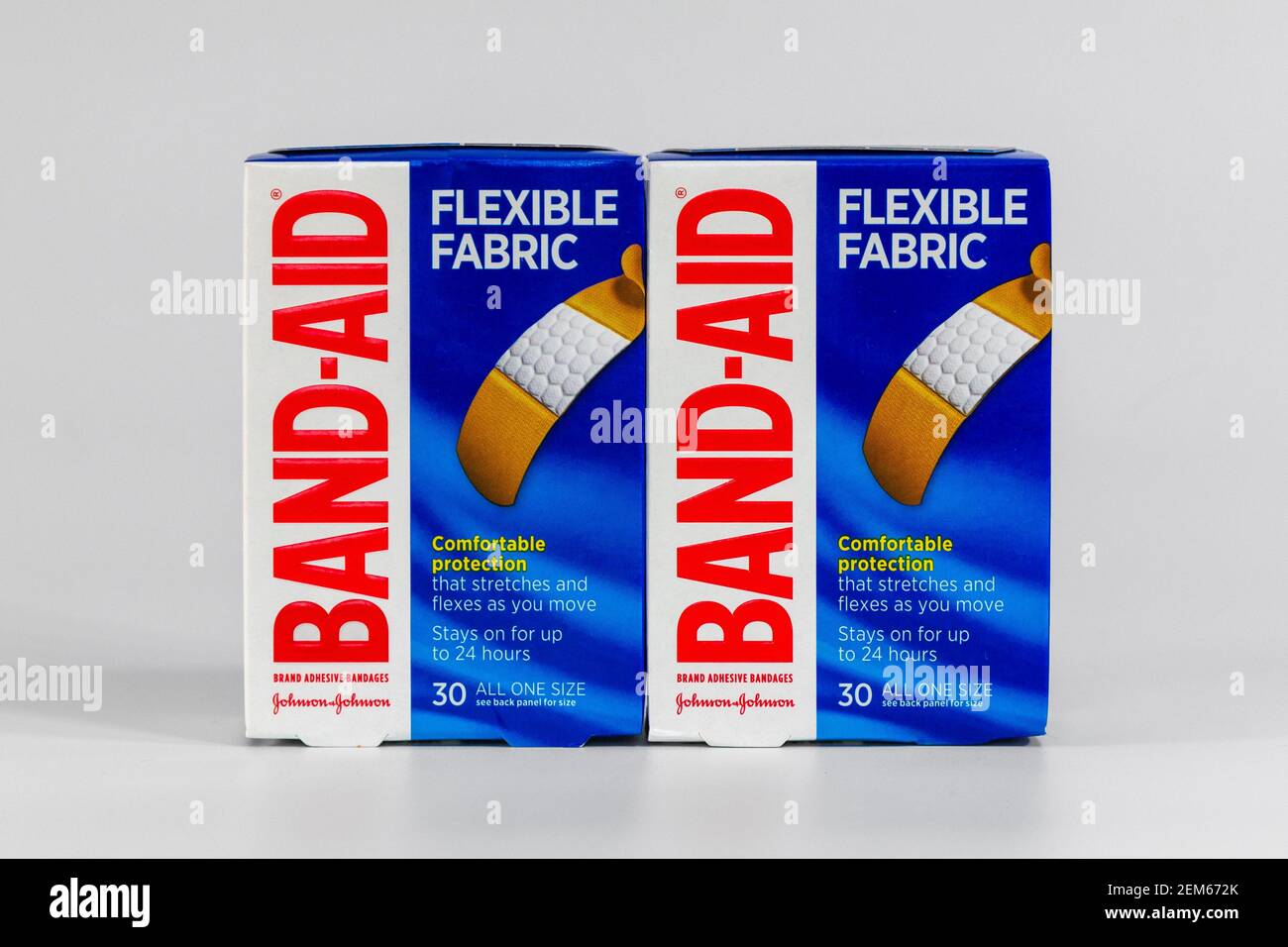 Aid package hi-res stock photography and images - Alamy