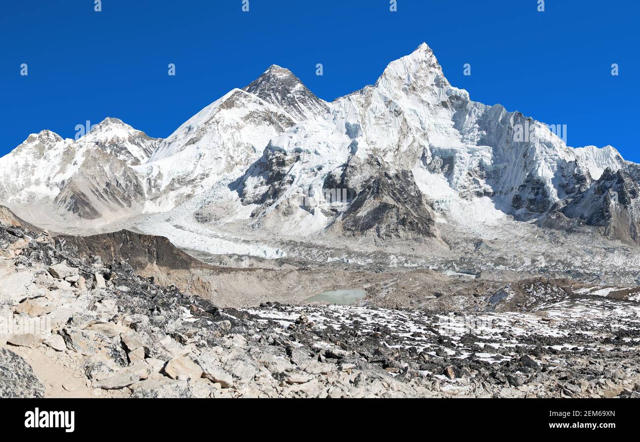 Panoramic view of himalayas mountains, Mount Everest with beautiful ...