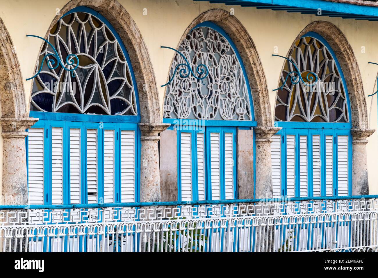 Arches in a colonial-style building, Old Havana, Cuba Stock Photo - Alamy