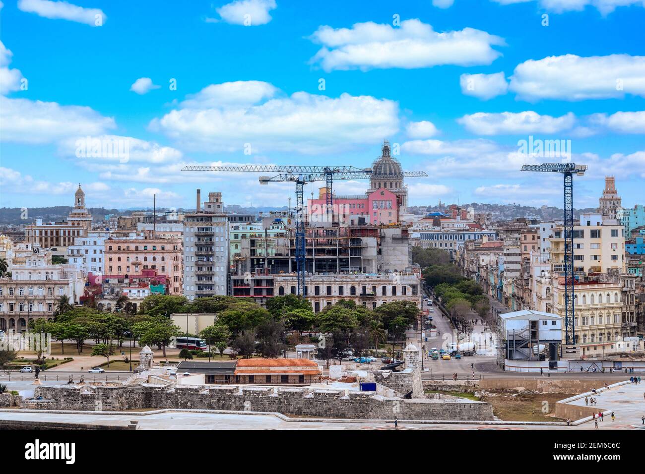 Cuban monuments hi-res stock photography and images - Alamy