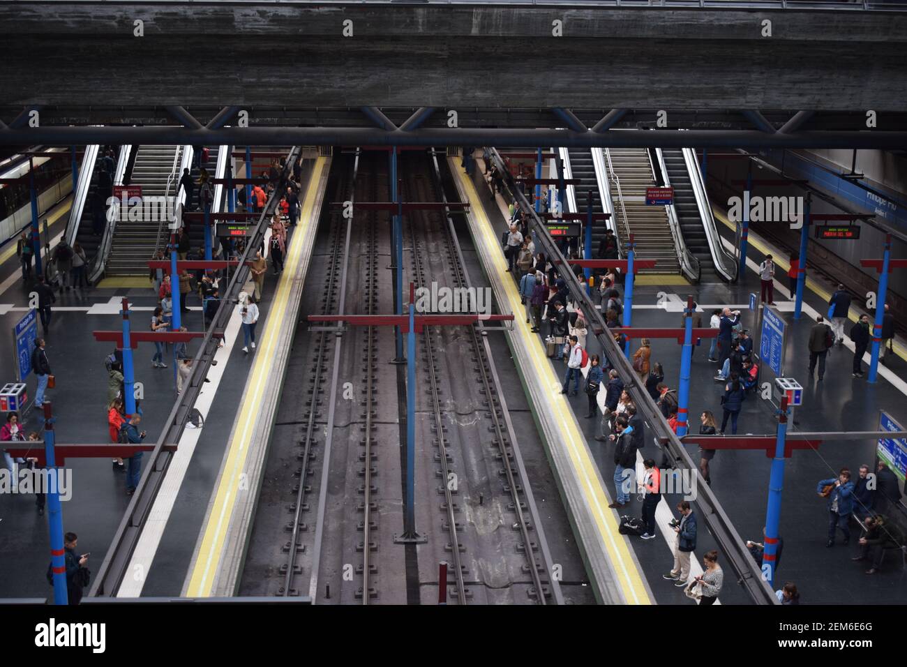 Príncipe Pío Station Stock Photo - Alamy