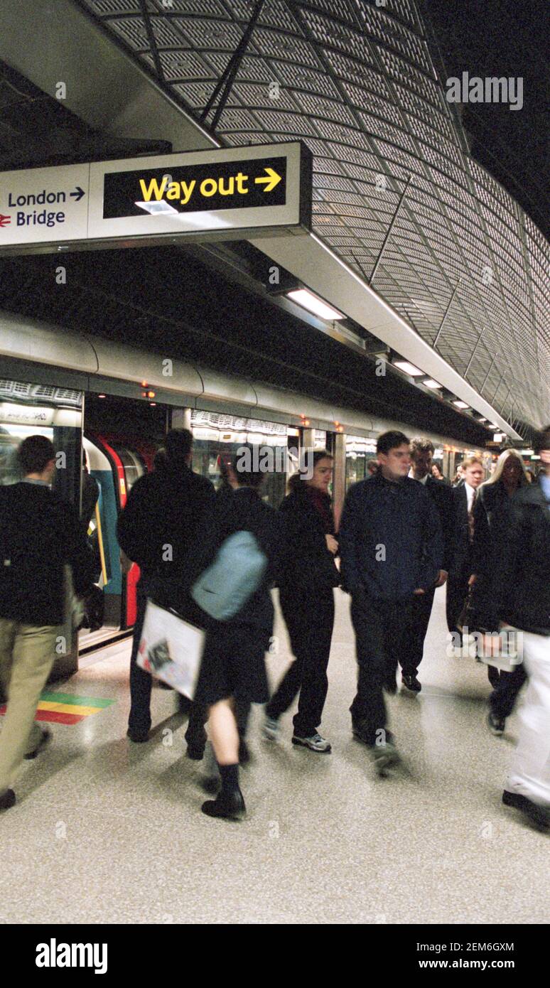 London Bridge underground station platform, Southwark, London, England ...