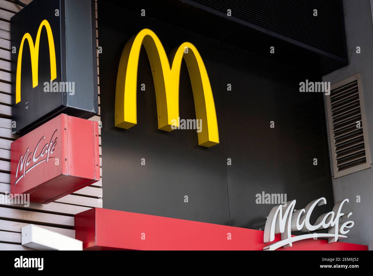 American multinational fast-food hamburger restaurant chain, McDonald's ...