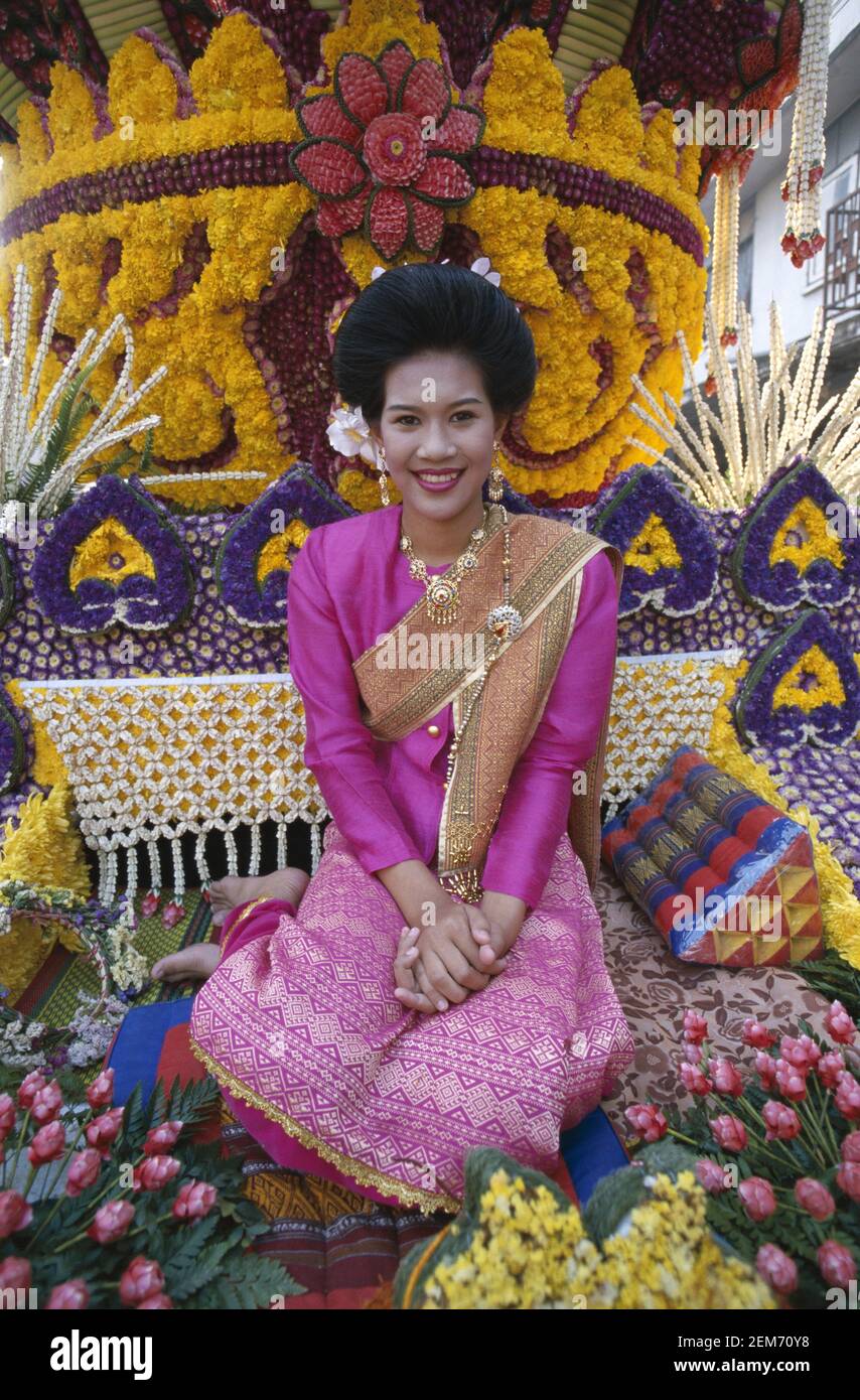Asia,Thailand, Chiang Mai, Pretty smiling Thai girls wearing ...