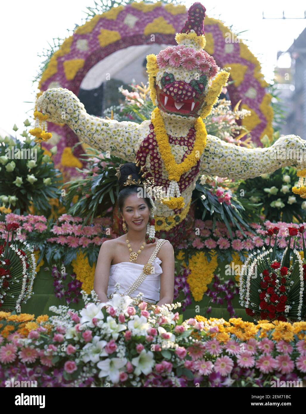 Asia,Thailand, Chiang Mai, Pretty smiling Thai girls wearing ...