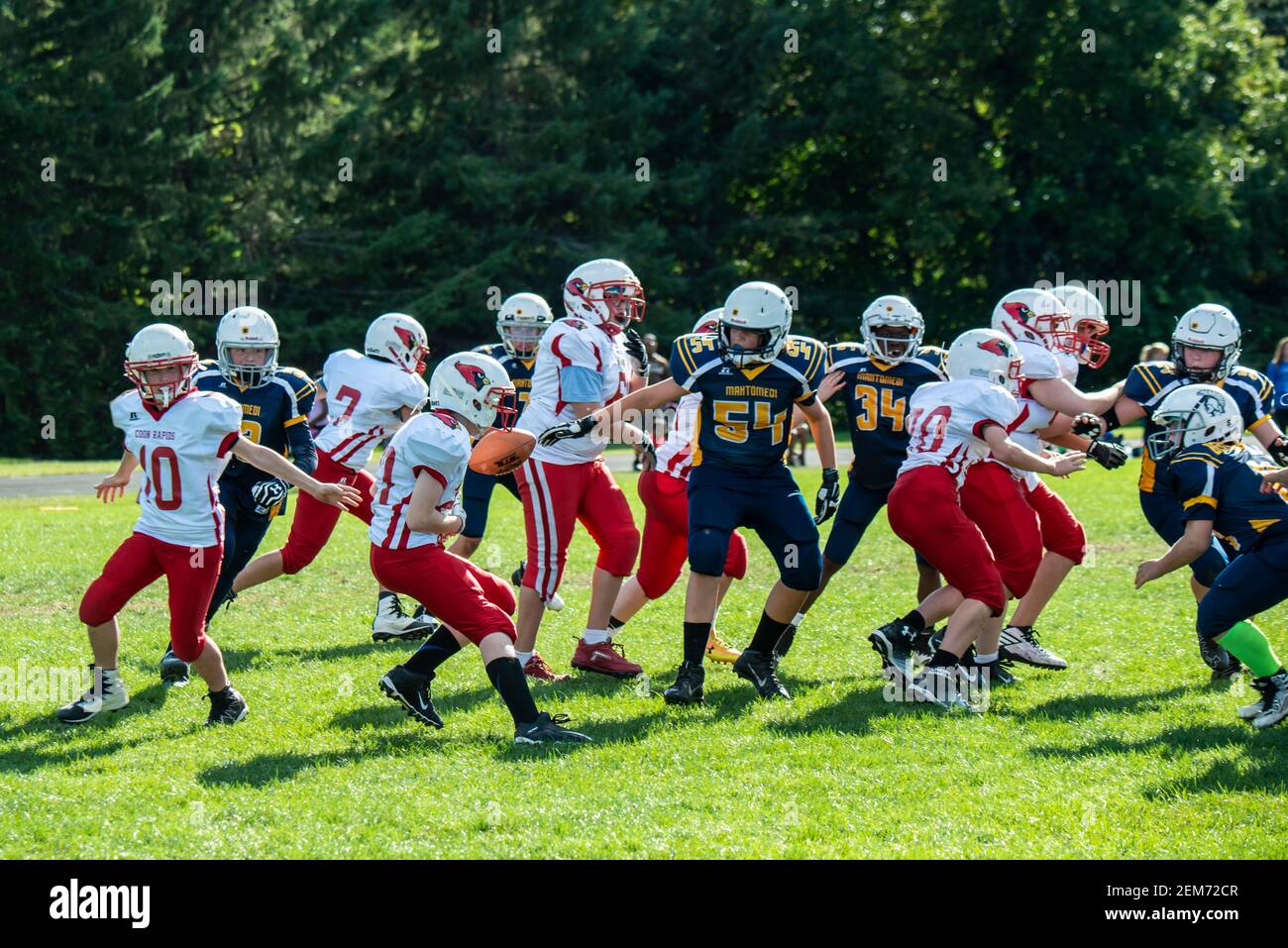 Middle school american football hi-res stock photography and images - Alamy