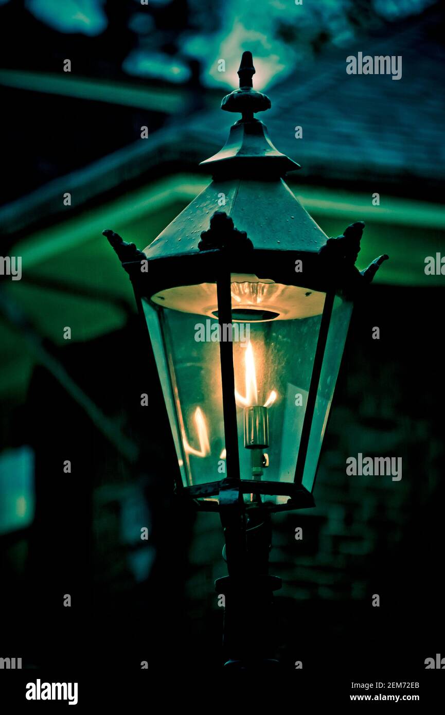 Victorian gas lamp hi-res stock photography and images - Alamy