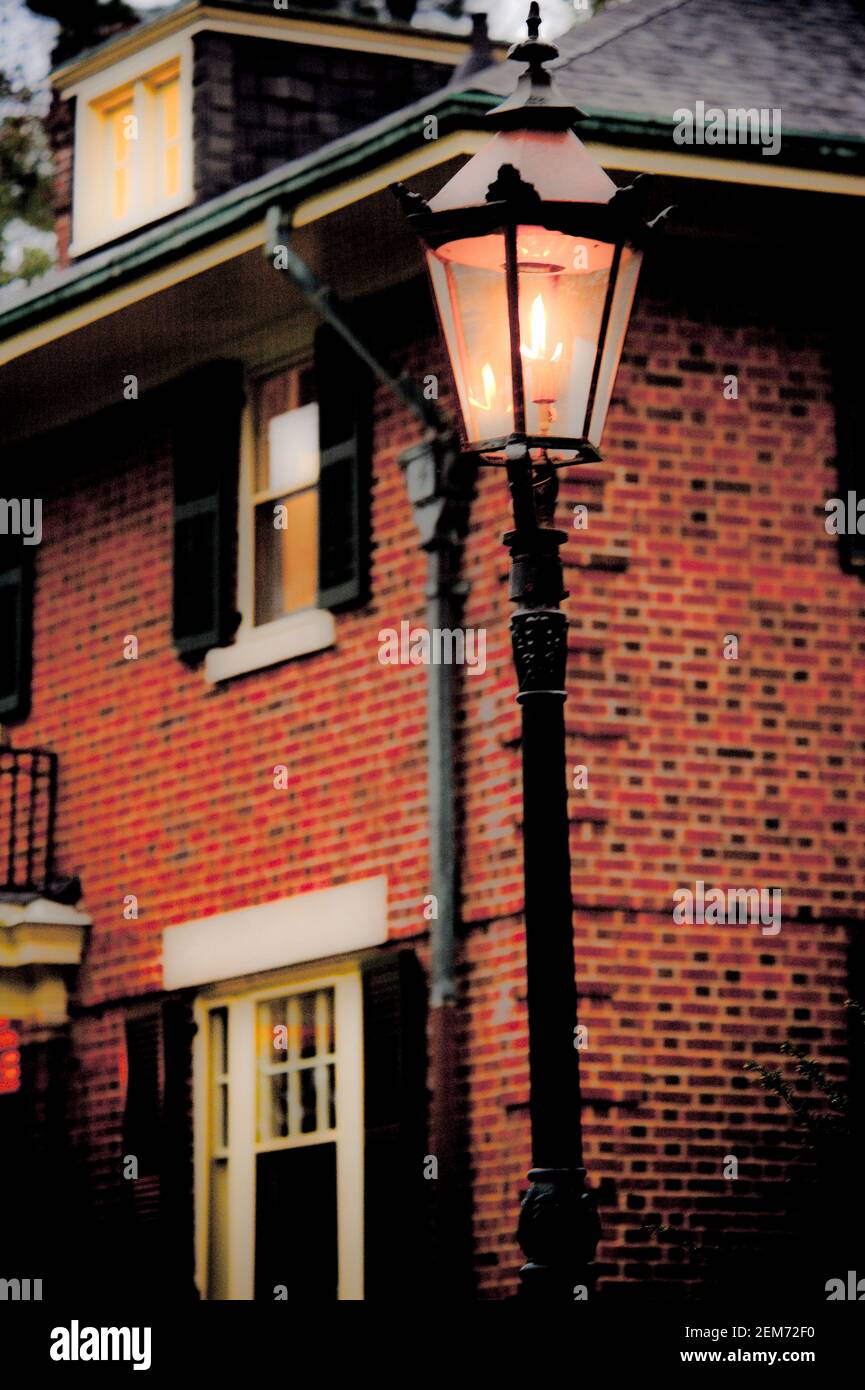 Victorian gas lamp hi-res stock photography and images - Alamy