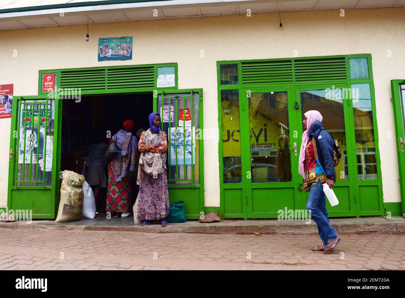 Roadside shop hi-res stock photography and images - Alamy