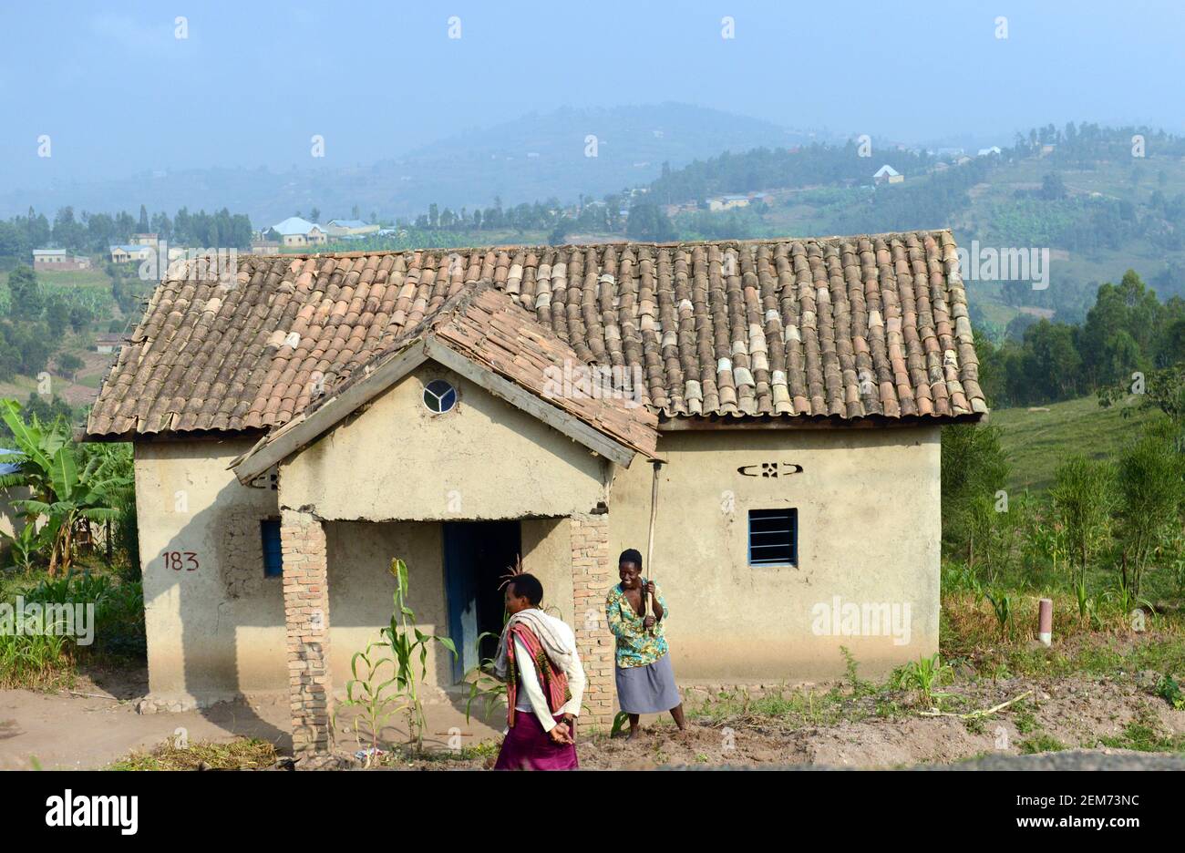 Daily life in rural Rwanda Stock Photo - Alamy