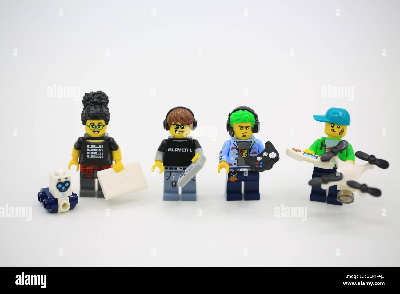 Lego character woman hi-res stock photography and images - Alamy