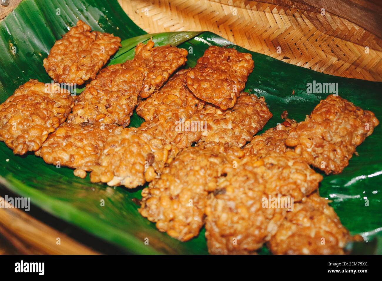 Tahu goreng traditional food hi-res stock photography and images - Alamy