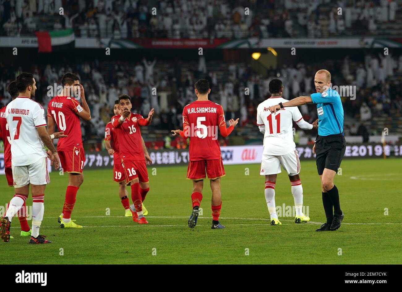 January 5, 2019 : Referee giving a penalty to Bahrain during United ...