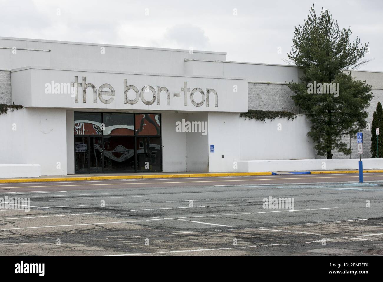 The outline of a logo sign at a closed The Bon-Ton retail store in ...