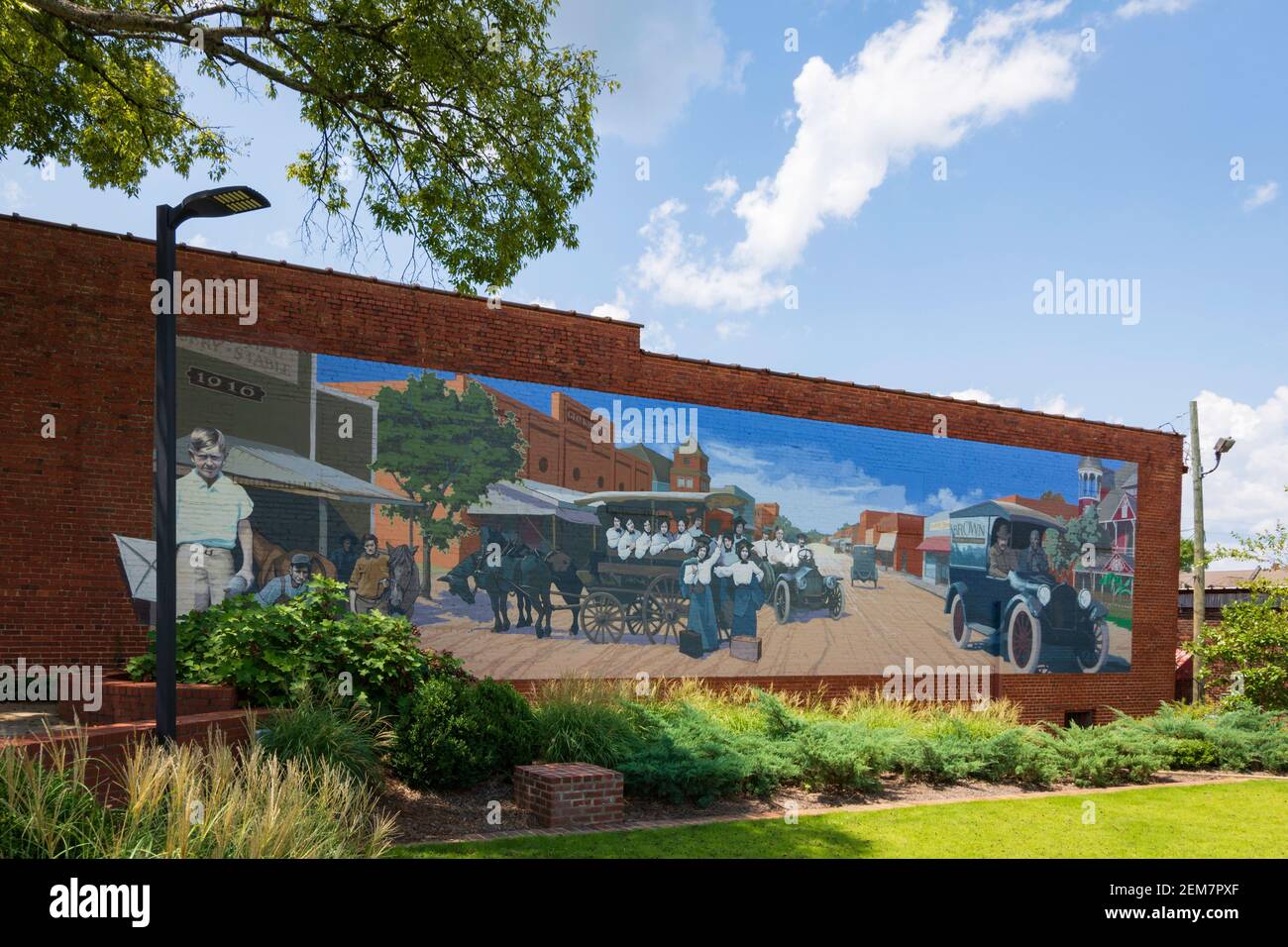 Montevallo, Alabama/USA-Aug. 4, 2020: Mural in downtown Montevallo on ...