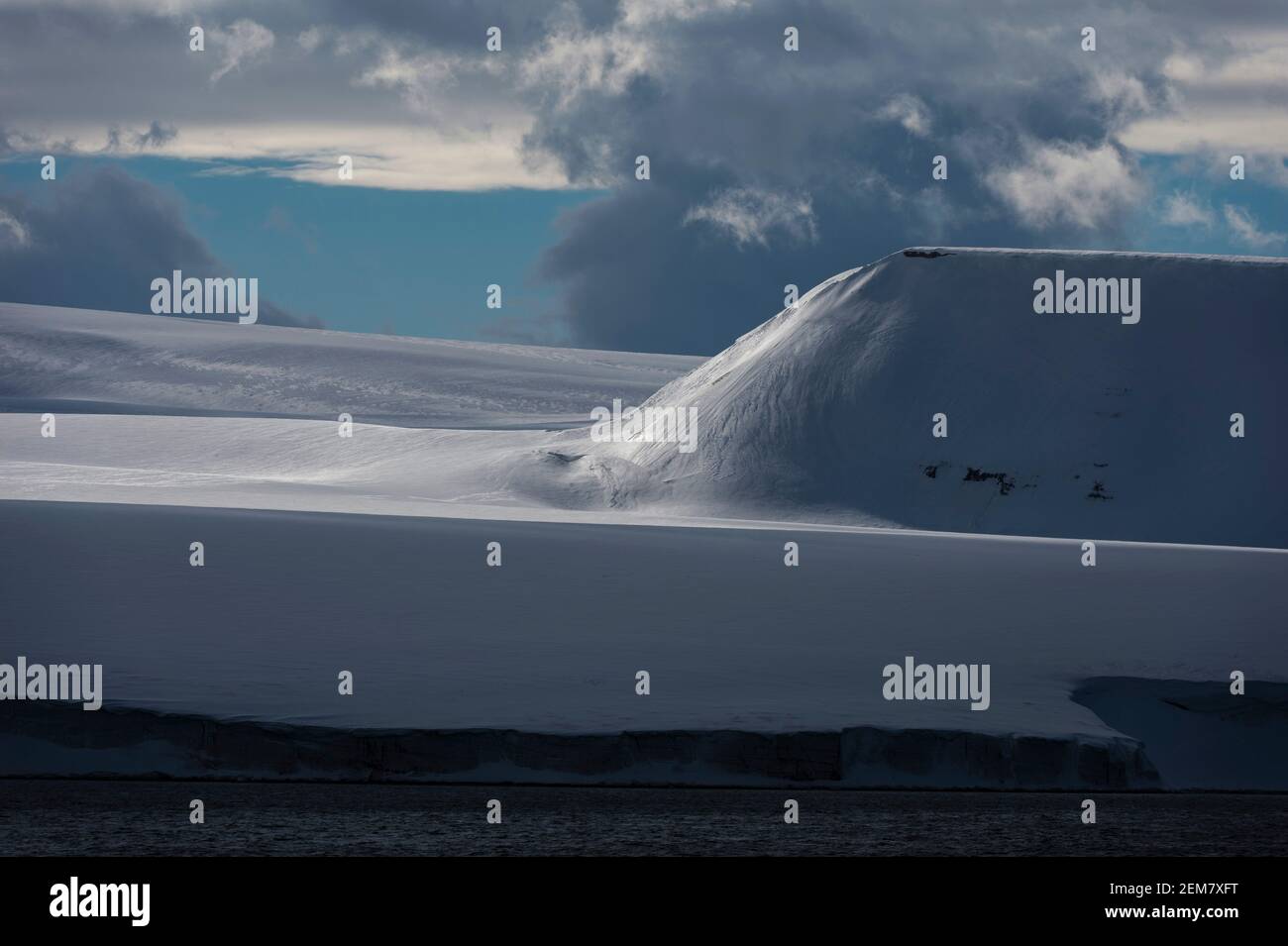 Hinlopen Strait, beetween Nordaustlandet and Spitsbergen, Svalbard ...