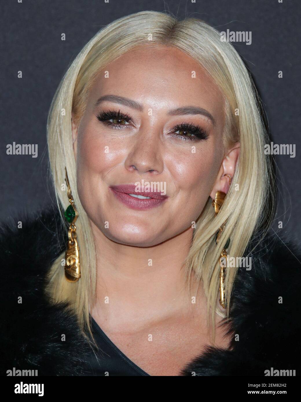 BEVERLY HILLS, LOS ANGELES, CA, USA - JANUARY 06: Actress Hilary Duff ...