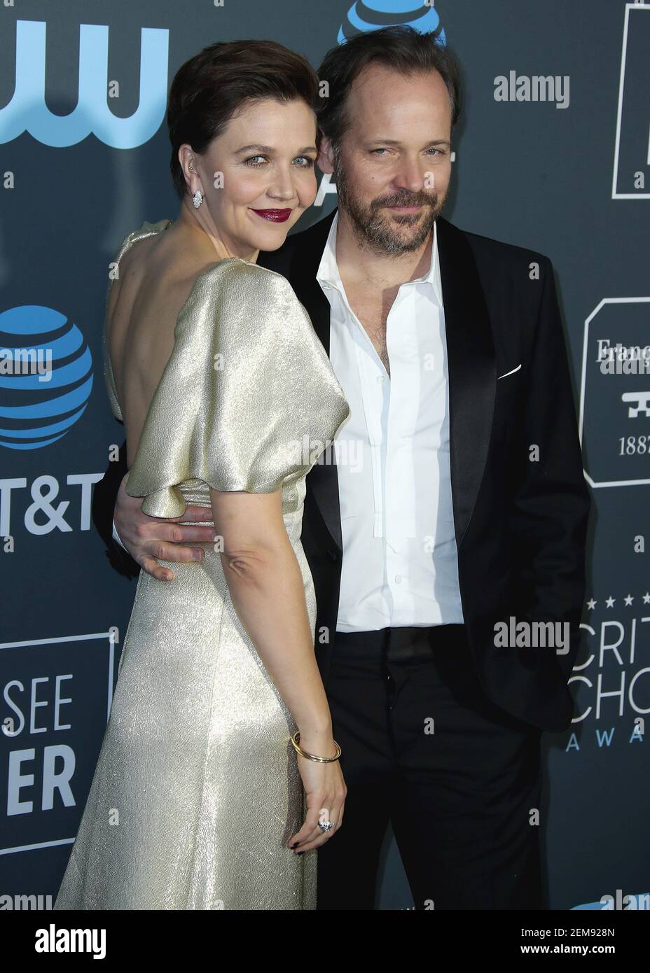 SANTA MONICA - JANUARY 13: Maggie Gyllenhaal and Peter Sarsgaard at the ...