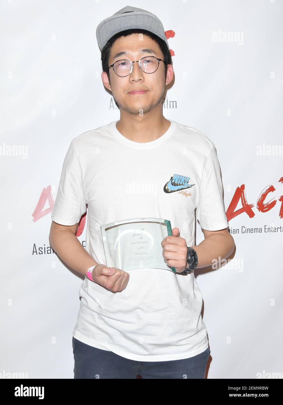 Kang Hui wins Best Animation for his short "U.P.P." at the Asians On ...