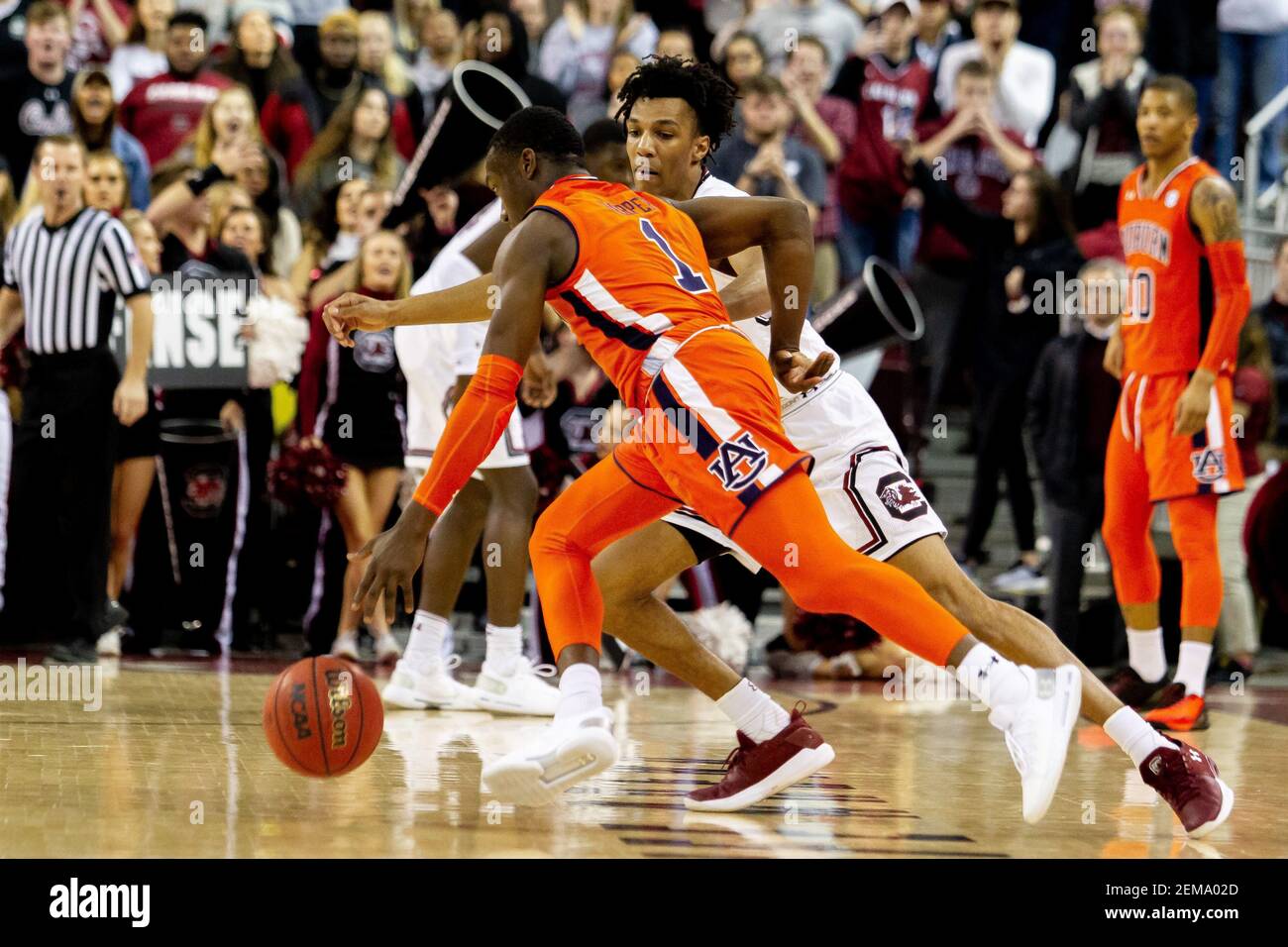 January 22, 2019: Auburn Tigers guard Jared Harper (1) dribbles around ...
