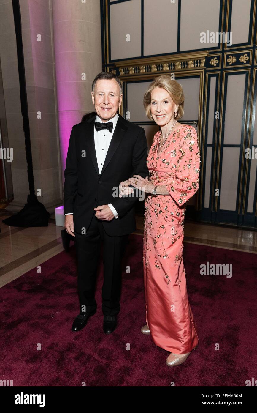SAN FRANCISCO, CA - January 23 - Carl Pascarella and Charlotte Shultz ...