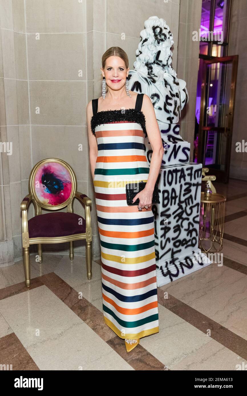 SAN FRANCISCO, CA - January 23 - Mary Beth Shimmon attends SF Ballet ...