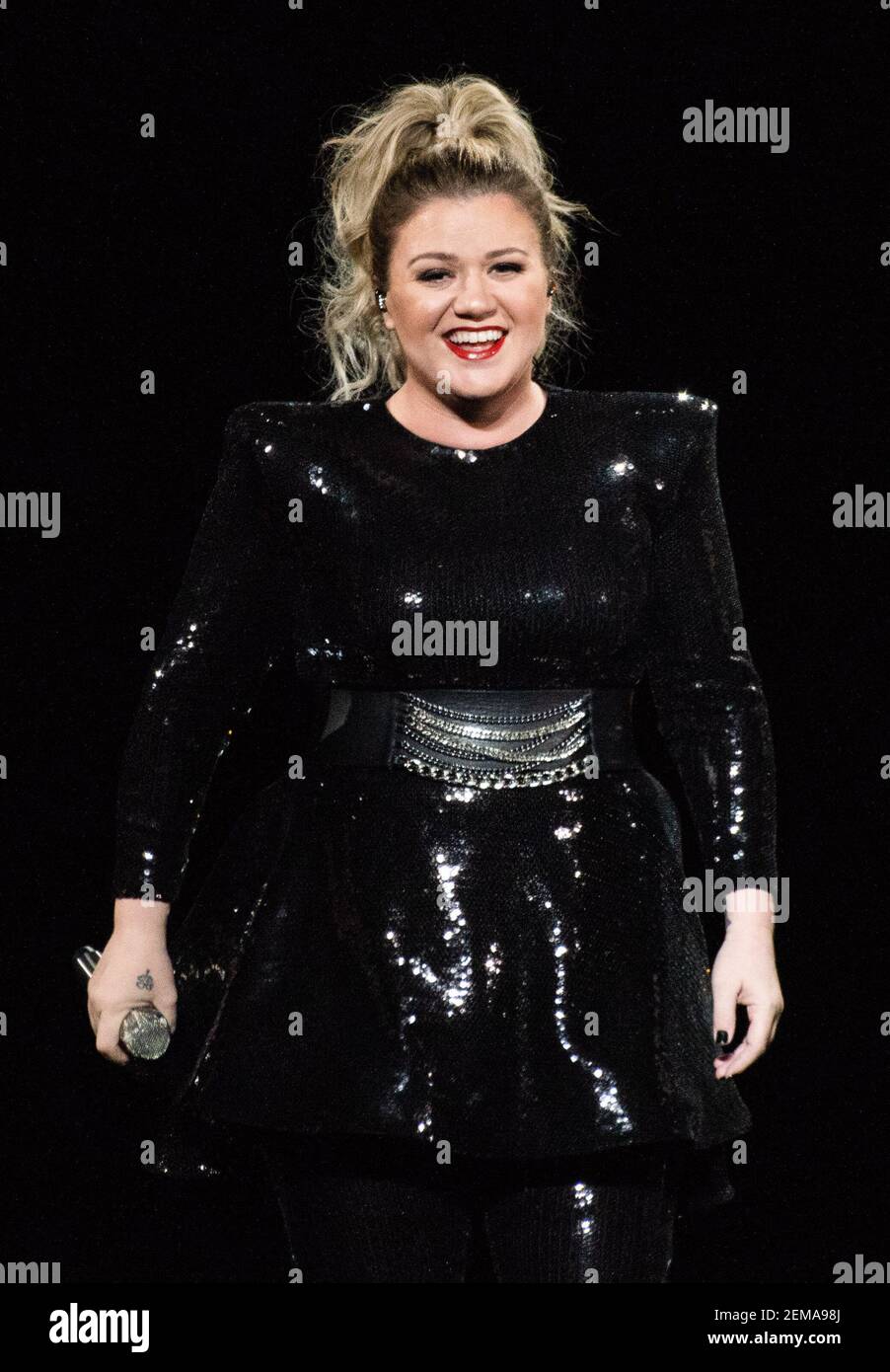 OAKLAND, CA - JANUARY 24: Kelly Clarkson performs during the opening ...