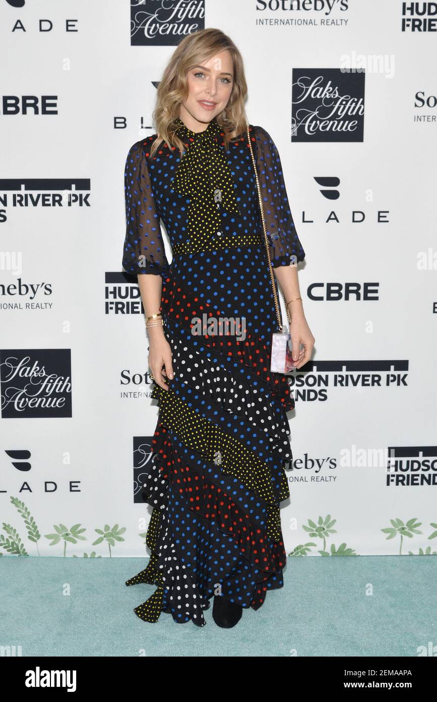 Jenny Mollen attends the Hudson River Park Friends Playground Committee ...