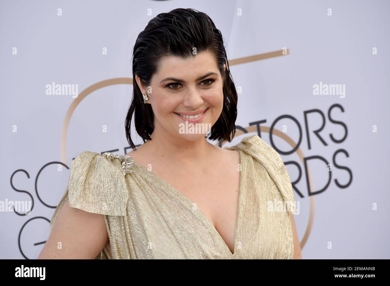 Rebekka Johnson arrives at the 25th annual Screen Actors Guild Awards ...