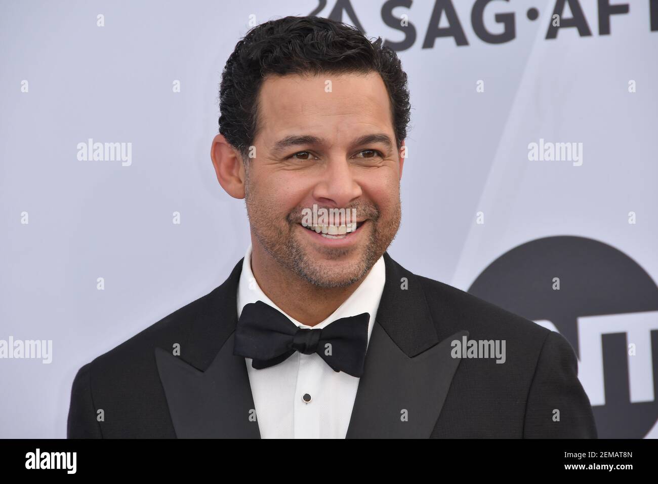 Jon Huertas arrives at the 25th annual Screen Actors Guild Awards at ...