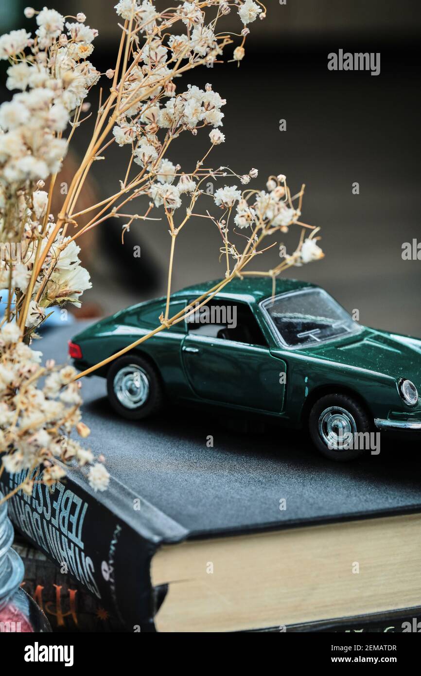 Car books hi-res stock photography and images - Alamy