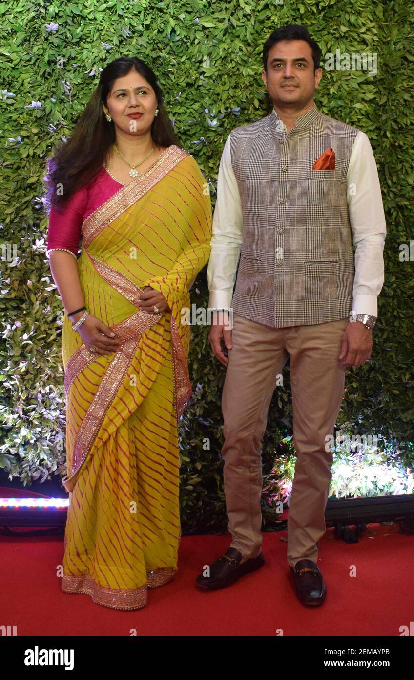 Pankaja Munde Husband